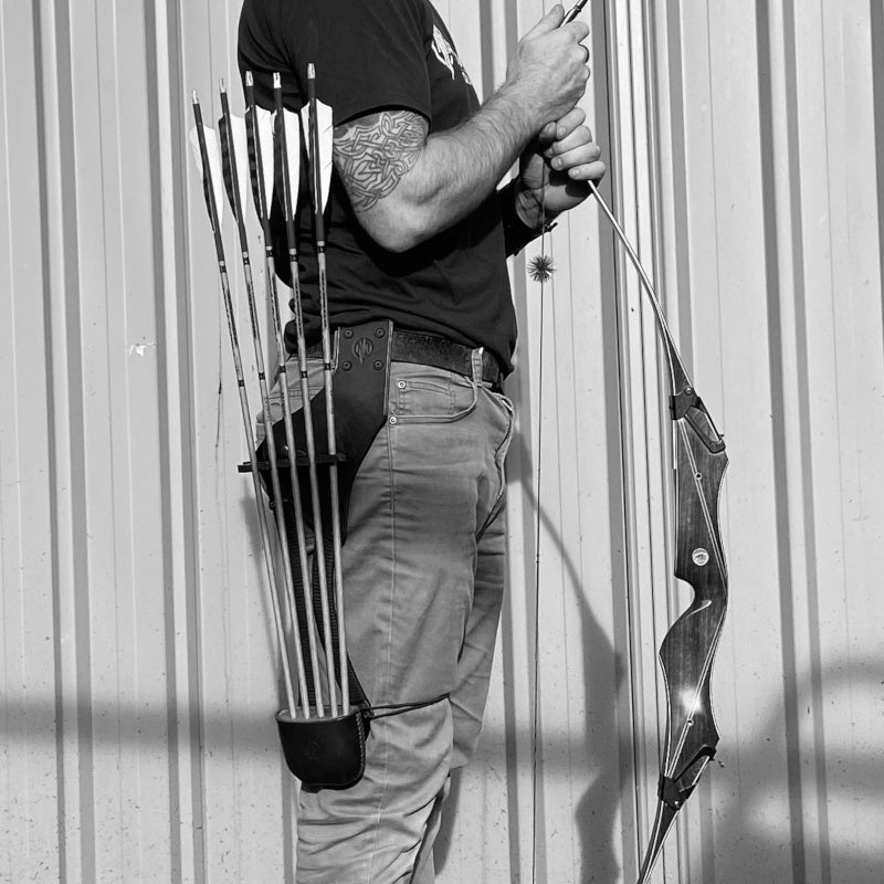 CONTOUR HIP QUIVER BROWN 5 ARROW - Traditional Bow Hunting Quiver ...